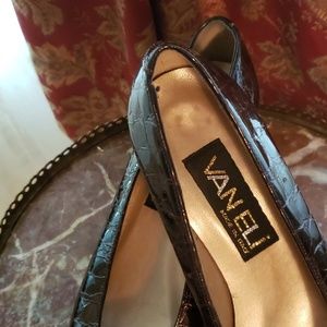 Vaneli | Shoes | Van Eli Brown Patent Heels Sz 65 | Poshmark